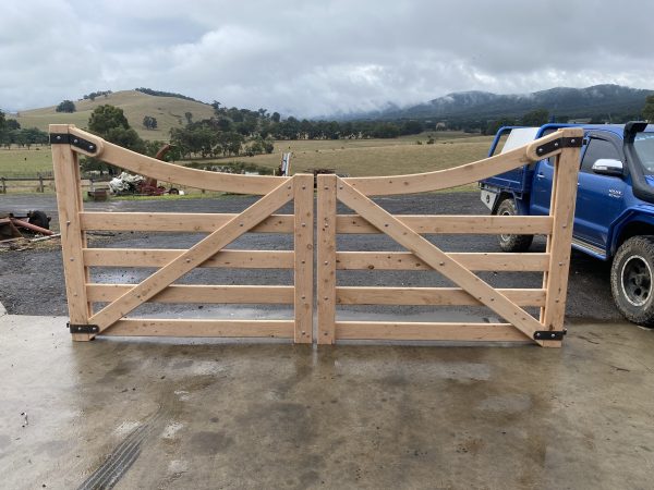 Custom Built Gates | Rustic World Timbers