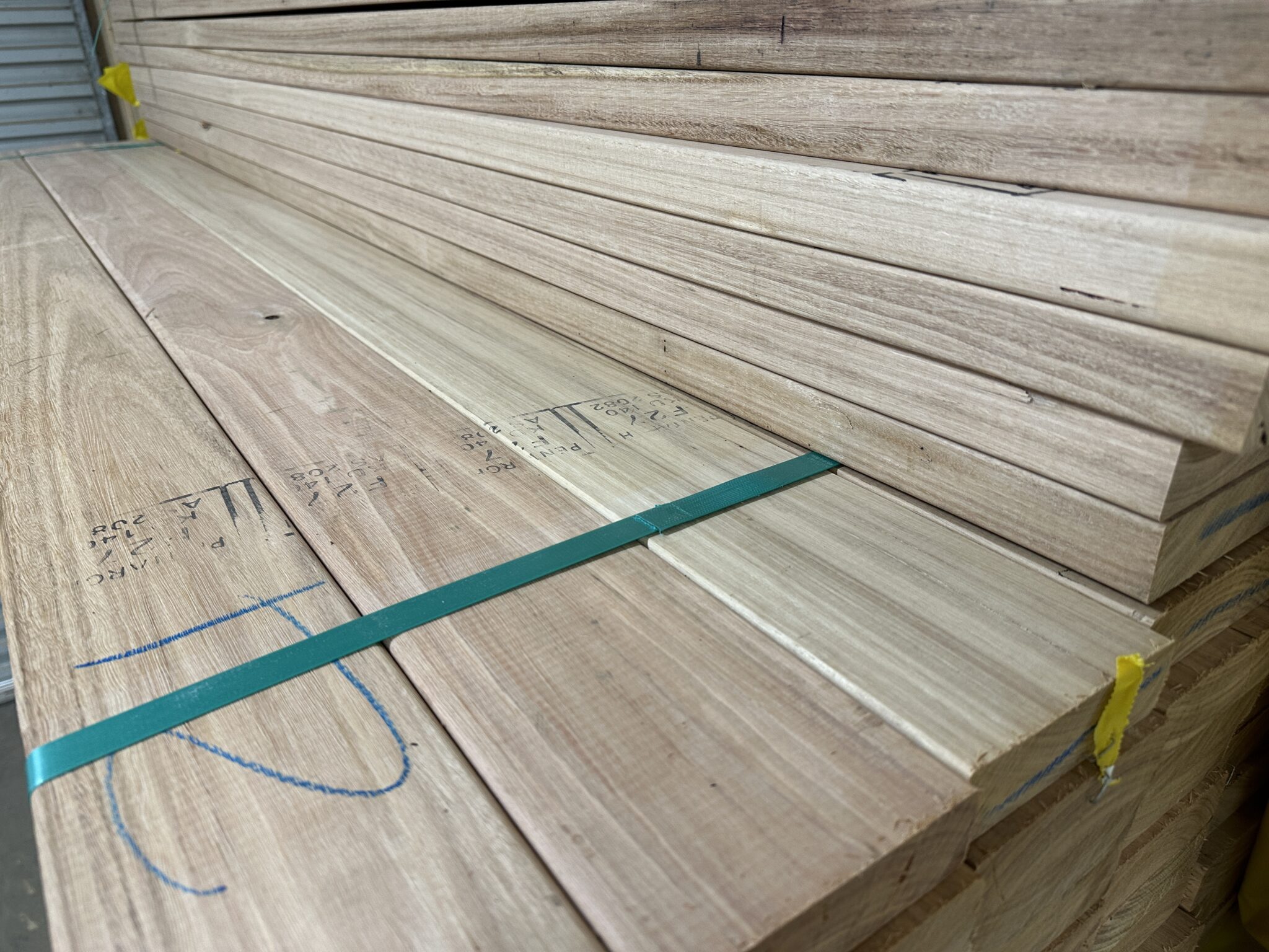 Blackbutt 70x35mm F27 | Rustic World Timbers